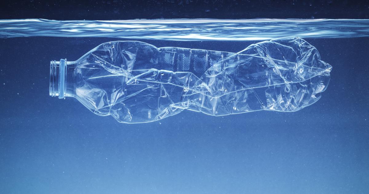 Plastic deeltjes vind je overal in onze waterwegen | De Blauwe Cluster
